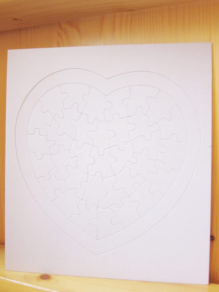 3 Blank Jigsaw / Puzzles, big heart - Shine Kids Crafts
