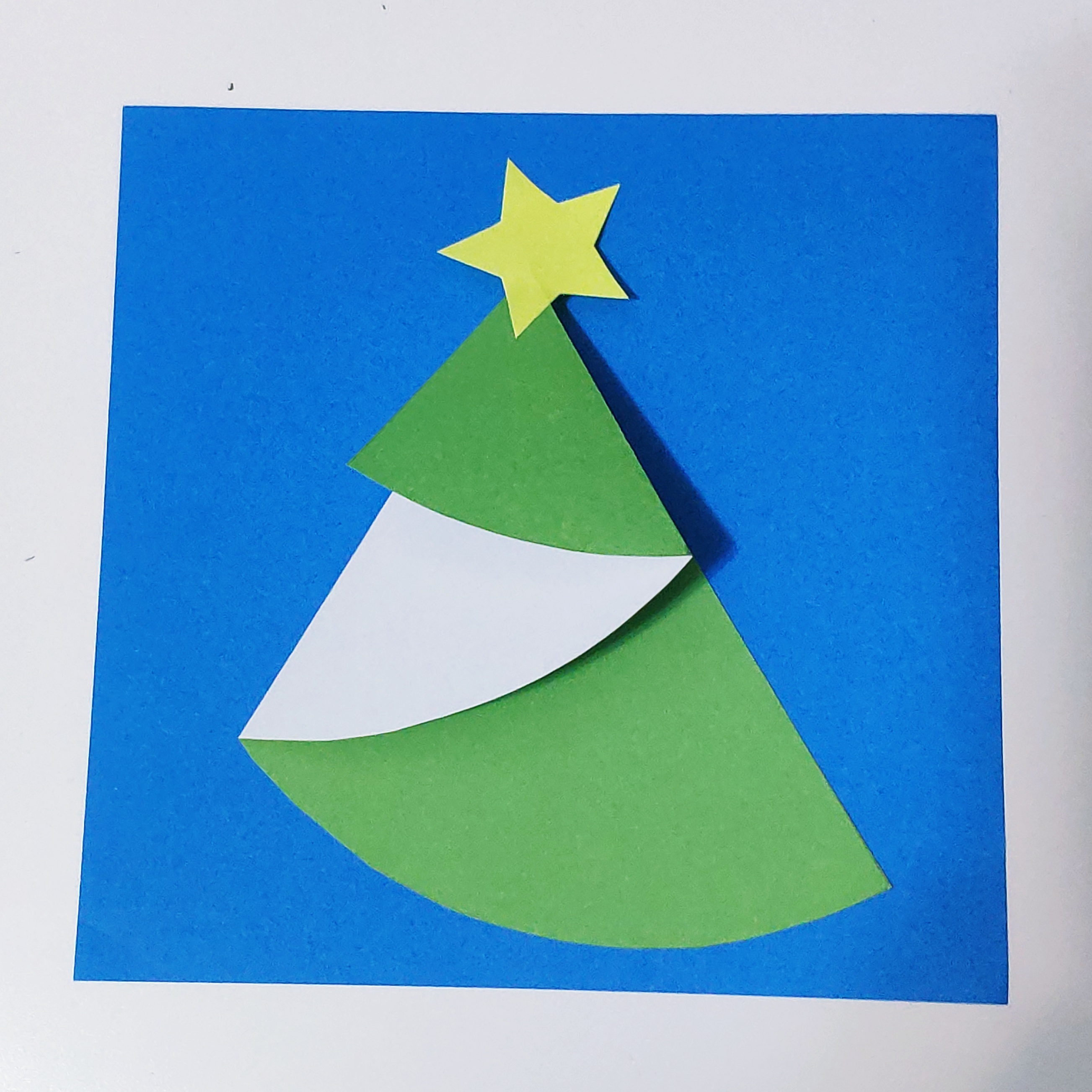 Fold Paper X'mas Tree - with template & easy - Shine Kids Crafts